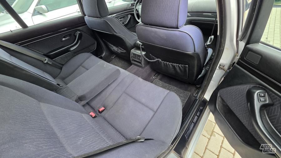 Pelēks BMW 530 2000 Kretinga, ar dzinēja tilpumu 3.00 L un nobraukumu 300 tūkst. km par 1400 €, foto 16 vietnē AUTOMOTO.COM.LV
