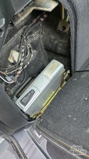 Pelēks BMW 530 2000 Kretinga, ar dzinēja tilpumu 3.00 L un nobraukumu 300 tūkst. km par 1400 €, foto 24 vietnē AUTOMOTO.COM.LV