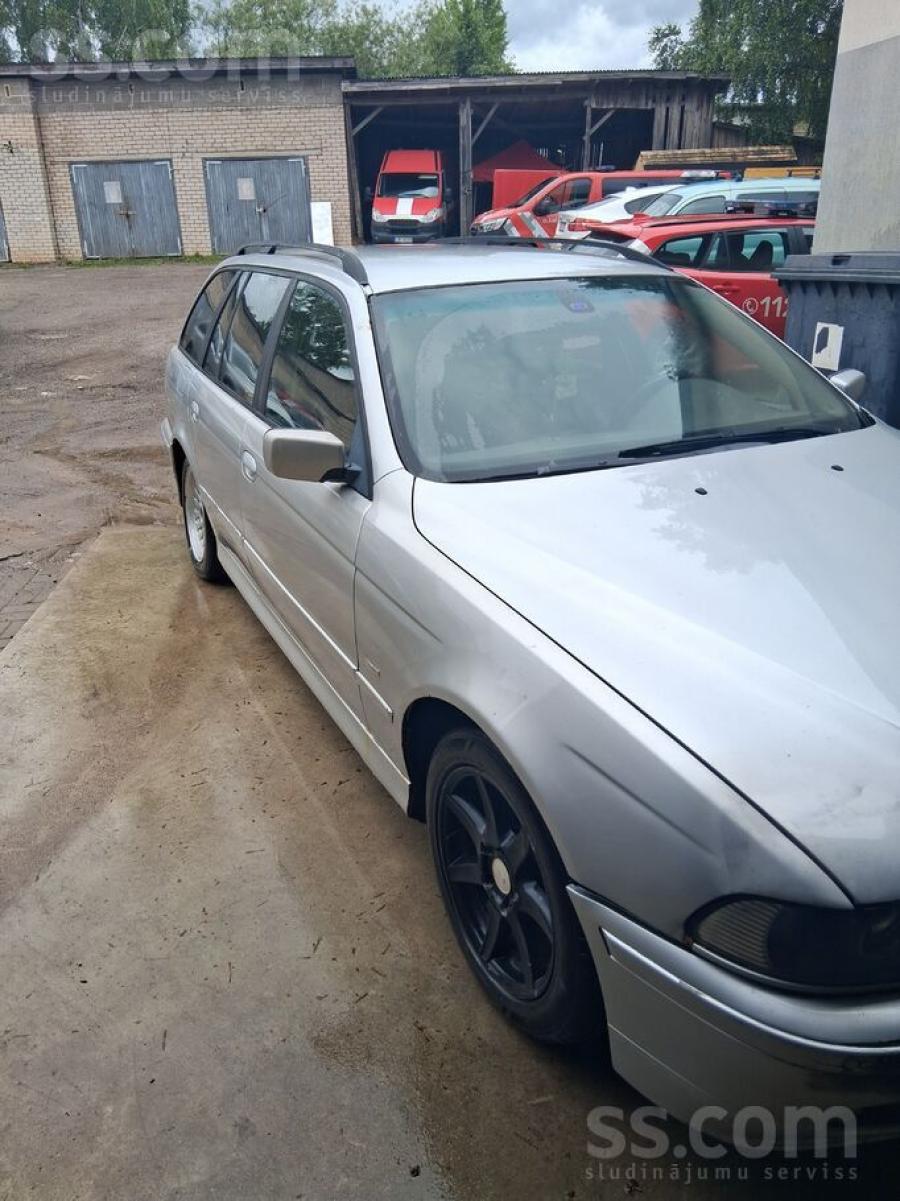 Pelēks BMW 530 2000 Aizkraukle, ar dzinēja tilpumu 3.00 L un nobraukumu 449 tūkst. km par 1850 €, foto 7 vietnē AUTOMOTO.COM.LV