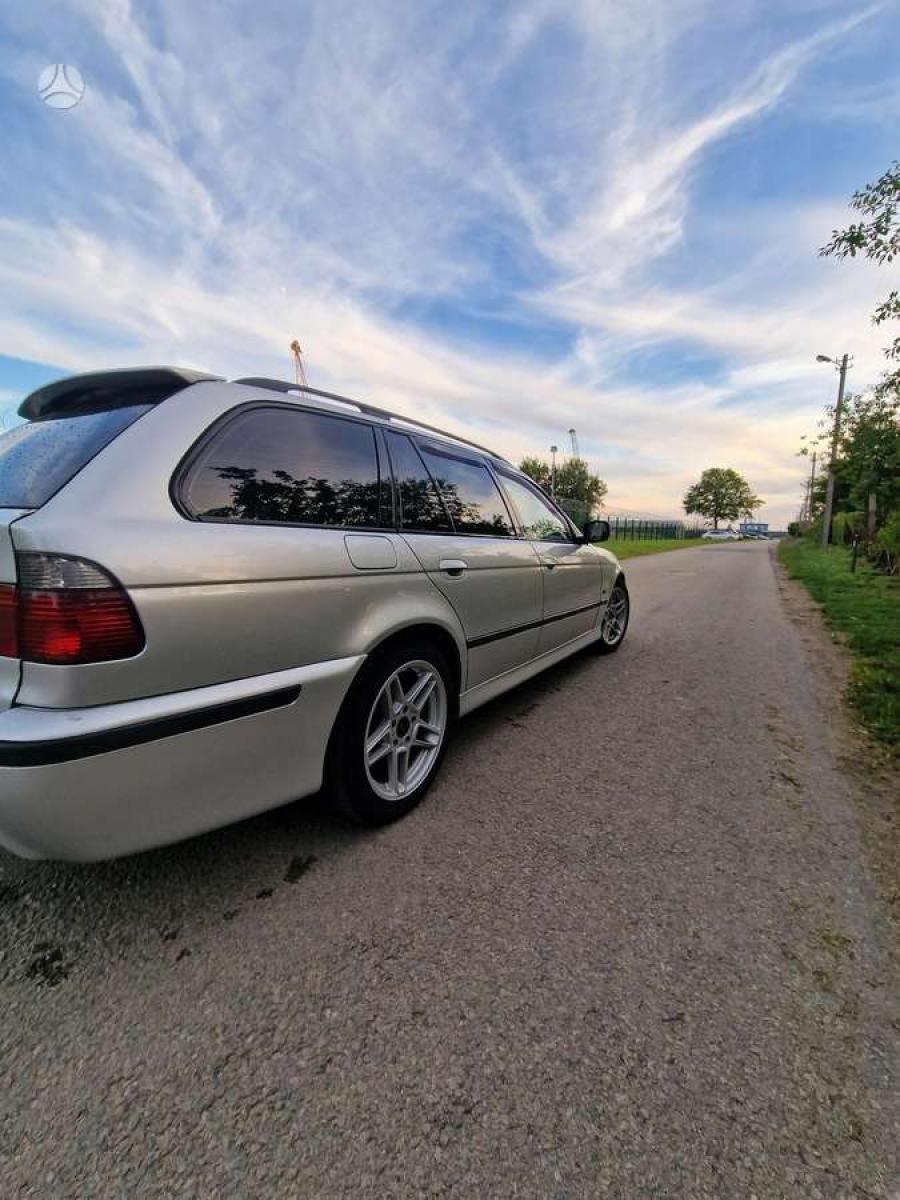 Grey BMW 530 2000 in Klaipeda, with an engine capacity of 2.93 L and mileage of 474 thousand km for 2500 €, photo 4 on AUTOMOTO.COM.LV