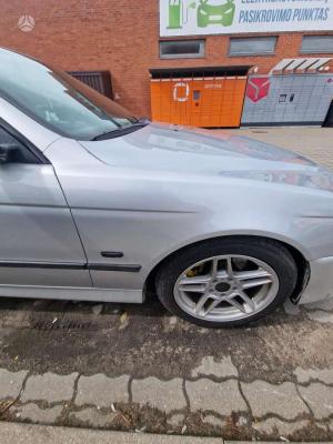 Grey BMW 530 2000 in Klaipeda, with an engine capacity of 2.93 L and mileage of 474 thousand km for 2500 €, photo 14 on AUTOMOTO.COM.LV