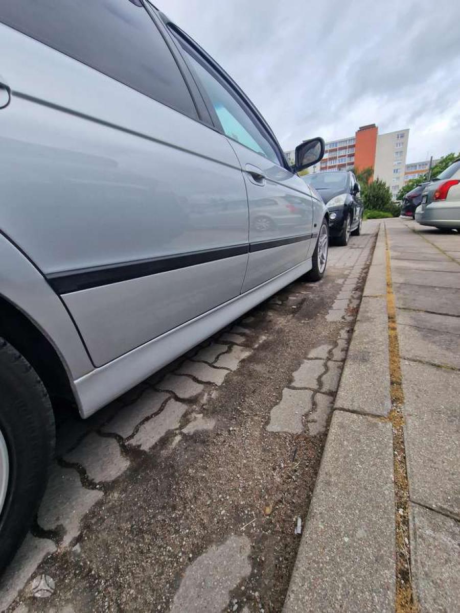 Grey BMW 530 2000 in Klaipeda, with an engine capacity of 2.93 L and mileage of 474 thousand km for 2500 €, photo 17 on AUTOMOTO.COM.LV