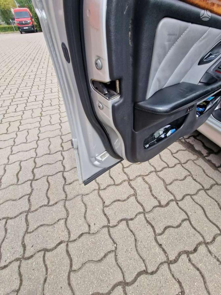 Grey BMW 530 2000 in Klaipeda, with an engine capacity of 2.93 L and mileage of 474 thousand km for 2500 €, photo 30 on AUTOMOTO.COM.LV