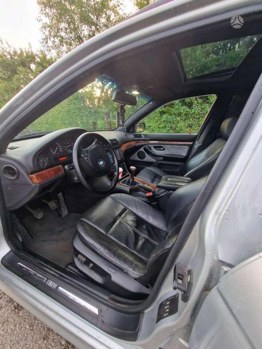 Grey BMW 530 2000 in Klaipeda, with an engine capacity of 2.93 L and mileage of 474 thousand km for 2500 €, photo 33 on AUTOMOTO.COM.LV