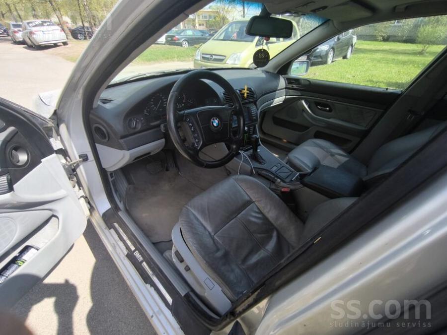Grey BMW 530 2000 in Jelgava, with an engine capacity of 3.00 L and mileage of 402 thousand km for 1800 €, photo 10 on AUTOMOTO.COM.LV