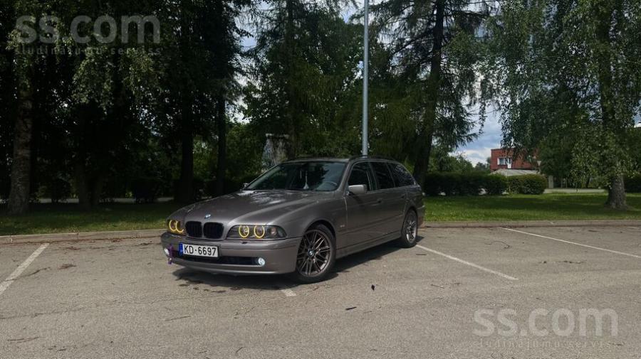 Pelēks BMW 530 2001 Bauska, ar dzinēja tilpumu 3.00 L un nobraukumu 439 tūkst. km par 3100 €, foto 2 vietnē AUTOMOTO.COM.LV