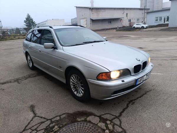 Pelēks BMW 530 2001 Panevēža, ar dzinēja tilpumu 2.93 L un nobraukumu 400 tūkst. km par 1450 €, foto 4 vietnē AUTOMOTO.COM.LV
