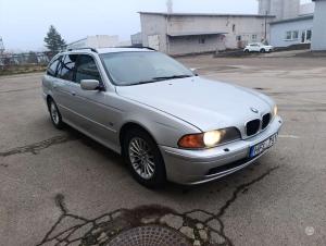 Pelēks BMW 530 2001 Panevēža, ar dzinēja tilpumu 2.93 L un nobraukumu 400 tūkst. km par 1450 €, foto 4 vietnē AUTOMOTO.COM.LV