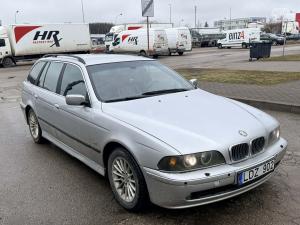Pelēks BMW 530 2001 Kretinga, ar dzinēja tilpumu 3.00 L un nobraukumu 421 tūkst. km par 1350 €, foto 2 vietnē AUTOMOTO.COM.LV