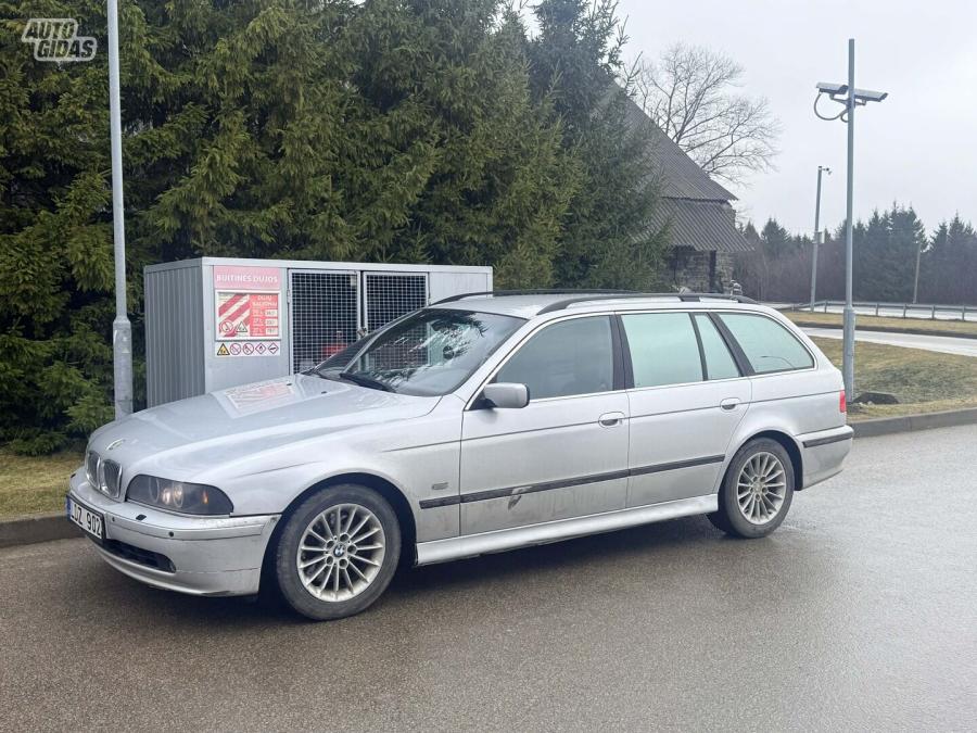 Pelēks BMW 530 2001 Kretinga, ar dzinēja tilpumu 3.00 L un nobraukumu 421 tūkst. km par 1350 €, foto 6 vietnē AUTOMOTO.COM.LV