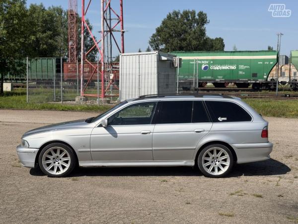 Pelēks BMW 530 2001 Šauļi, ar dzinēja tilpumu 2.90 L un nobraukumu 375 tūkst. km par 1650 €, foto 3 vietnē AUTOMOTO.COM.LV