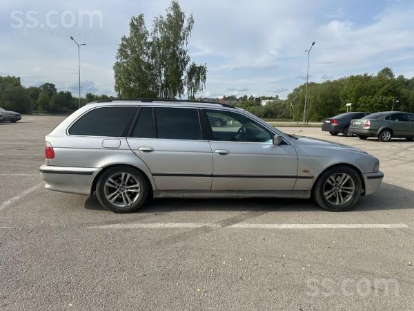 Pelēks BMW 530 2002 Preiļi, ar dzinēja tilpumu 3.00 L un nobraukumu 550 tūkst. km par 1199 €, foto 4 vietnē AUTOMOTO.COM.LV