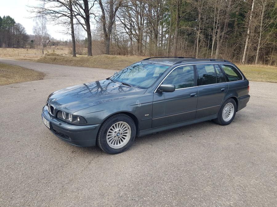 Pelēks BMW 530 2002 Viļņa, ar dzinēja tilpumu 3.00 L un nobraukumu 338 tūkst. km par 899 €, foto 1 vietnē AUTOMOTO.COM.LV