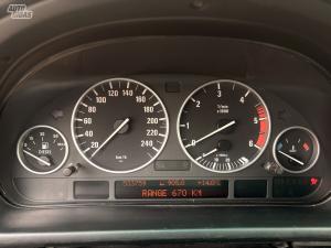 Pelēks BMW 530 2002 Viļņa, ar dzinēja tilpumu 2.90 L un nobraukumu 530 tūkst. km par 3500 €, foto 13 vietnē AUTOMOTO.COM.LV
