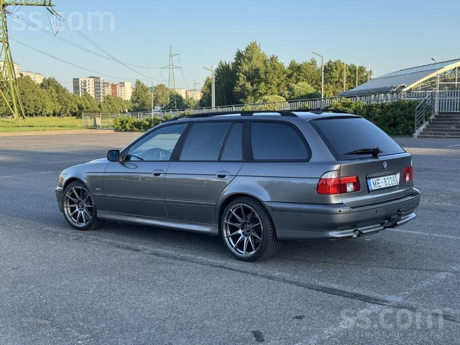 Pelēks BMW 530 2002 Rīga, ar dzinēja tilpumu 3.00 L un nobraukumu 358 tūkst. km par 4000 €, foto 4 vietnē AUTOMOTO.COM.LV