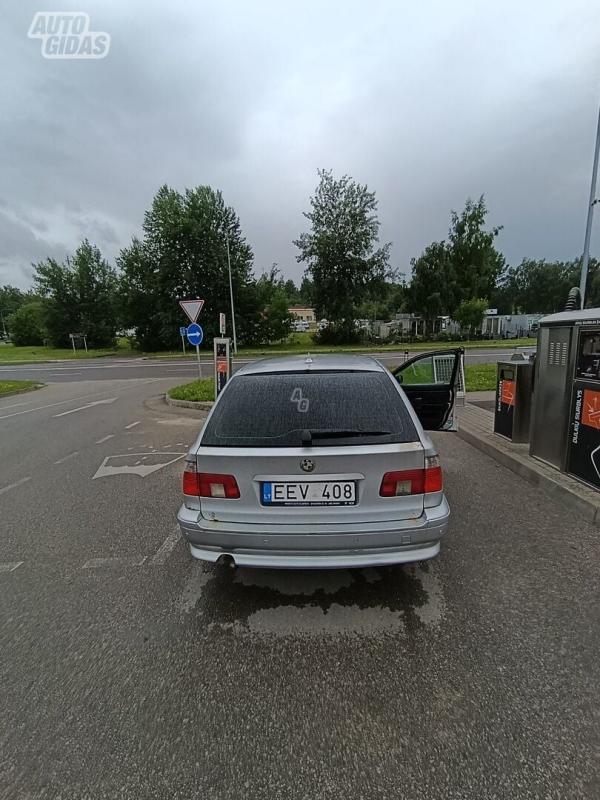 Grey BMW 530 2002 in Alytus, with an engine capacity of 3.00 L and mileage of 429 thousand km for 1250 €, photo 2 on AUTOMOTO.COM.LV