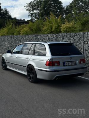 Pelēks BMW 530 2002 Rēzekne, ar dzinēja tilpumu 3.00 L un nobraukumu 360 tūkst. km par 3999 €, foto 4 vietnē AUTOMOTO.COM.LV