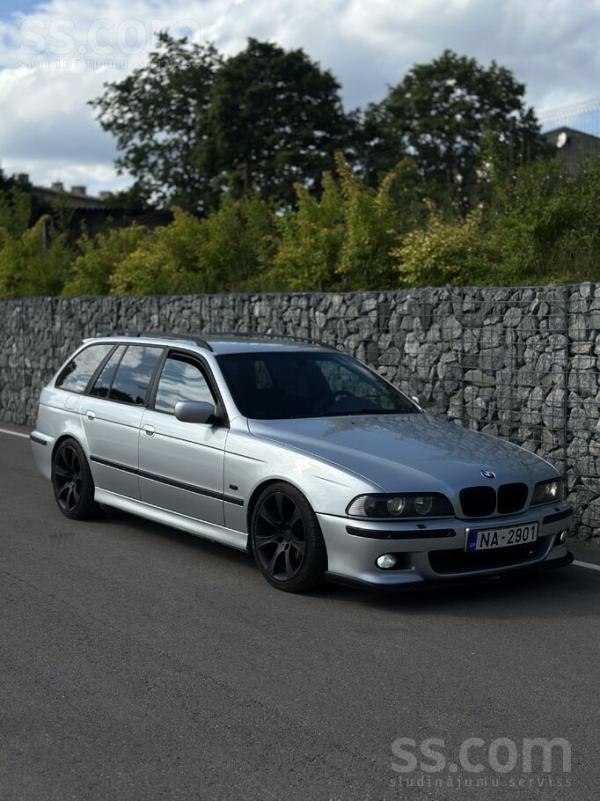 Pelēks BMW 530 2002 Rēzekne, ar dzinēja tilpumu 3.00 L un nobraukumu 360 tūkst. km par 3999 €, foto 4 vietnē AUTOMOTO.COM.LV