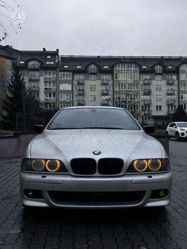 Pelēks BMW 530 2003 Panevēža, ar dzinēja tilpumu 2.93 L un nobraukumu 423 tūkst. km par 2500 €, foto 1 vietnē AUTOMOTO.COM.LV
