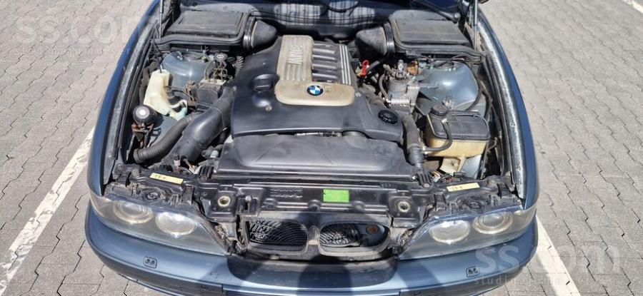 Grey BMW 530 2003 in Riga, with an engine capacity of 3.00 L and mileage of 480 thousand km for 3200 €, photo 11 on AUTOMOTO.COM.LV