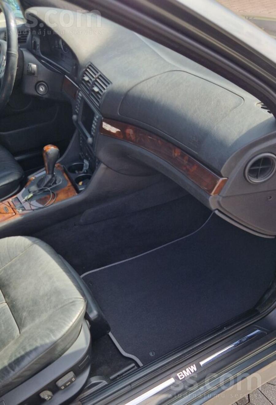 Grey BMW 530 2003 in Riga, with an engine capacity of 3.00 L and mileage of 480 thousand km for 3200 €, photo 14 on AUTOMOTO.COM.LV