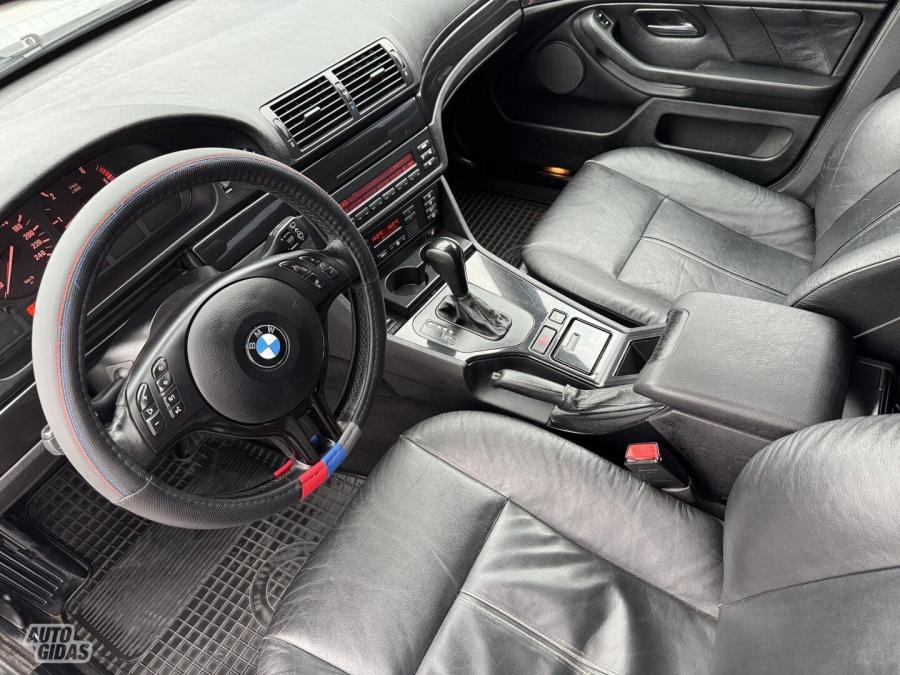 Grey BMW 530 2003 in Kaunas, with an engine capacity of 3.00 L and mileage of 0 thousand km for 1650 €, photo 18 on AUTOMOTO.COM.LV