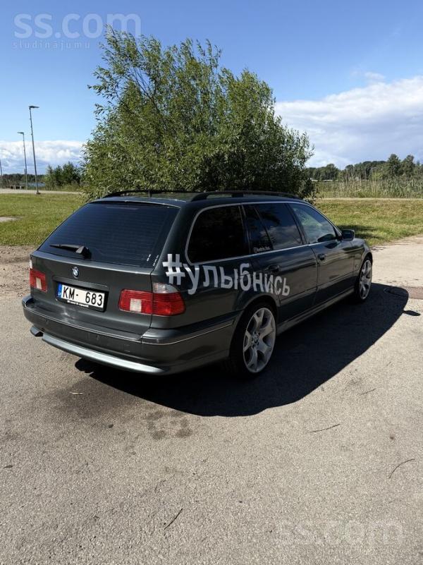 Grey BMW 530 2003 in Riga, with an engine capacity of 3.00 L and mileage of 442 thousand km for 2100 €, photo 2 on AUTOMOTO.COM.LV