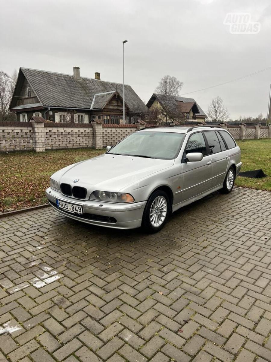 Pelēks BMW 530 2004 Viļņa, ar dzinēja tilpumu 2.90 L un nobraukumu 300 tūkst. km par 1500 €, foto 5 vietnē AUTOMOTO.COM.LV