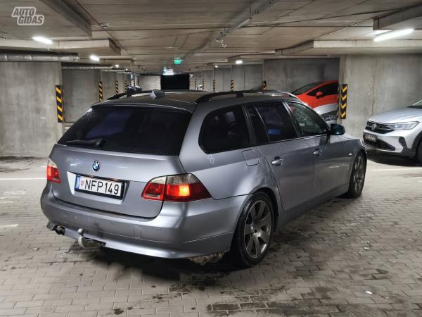 Pelēks BMW 530 2004 Viļņa, ar dzinēja tilpumu 3.00 L un nobraukumu 295 tūkst. km par 1999 €, foto 4 vietnē AUTOMOTO.COM.LV