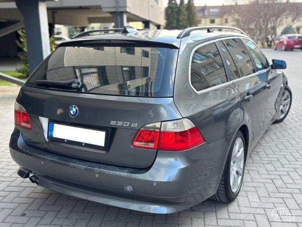 Pelēks BMW 530 2004 Kauņa, ar dzinēja tilpumu 3.00 L un nobraukumu 320 tūkst. km par 2350 €, foto 3 vietnē AUTOMOTO.COM.LV
