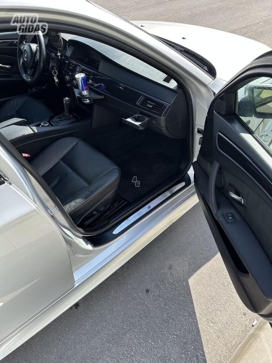 Grey BMW 530 2004 in Kaunas, with an engine capacity of 3.00 L and mileage of 453 thousand km for 3600 €, photo 13 on AUTOMOTO.COM.LV