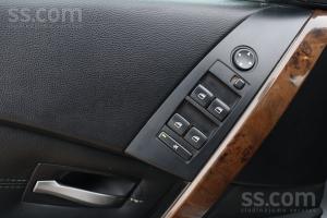 Grey BMW 530 2004 in Riga, with an engine capacity of 3.00 L and mileage of 367 thousand km for 3490 €, photo 13 on AUTOMOTO.COM.LV