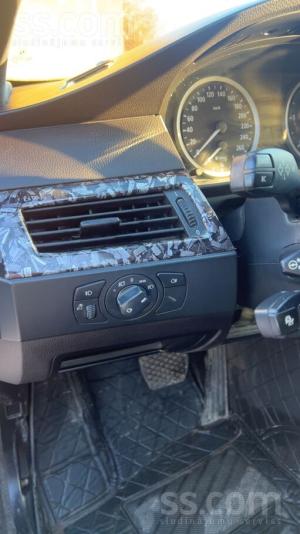 Pelēks BMW 530 2004 Talsi, ar dzinēja tilpumu 3.00 L un nobraukumu 398 tūkst. km par 3000 €, foto 12 vietnē AUTOMOTO.COM.LV
