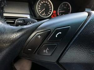 Grey BMW 530 2004 in Riga, with an engine capacity of 3.00 L and mileage of 279 thousand km for 3290 €, photo 23 on AUTOMOTO.COM.LV