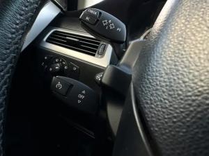 Grey BMW 530 2004 in Riga, with an engine capacity of 3.00 L and mileage of 279 thousand km for 3290 €, photo 24 on AUTOMOTO.COM.LV