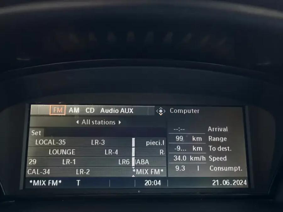 Grey BMW 530 2004 in Riga, with an engine capacity of 3.00 L and mileage of 279 thousand km for 3290 €, photo 29 on AUTOMOTO.COM.LV
