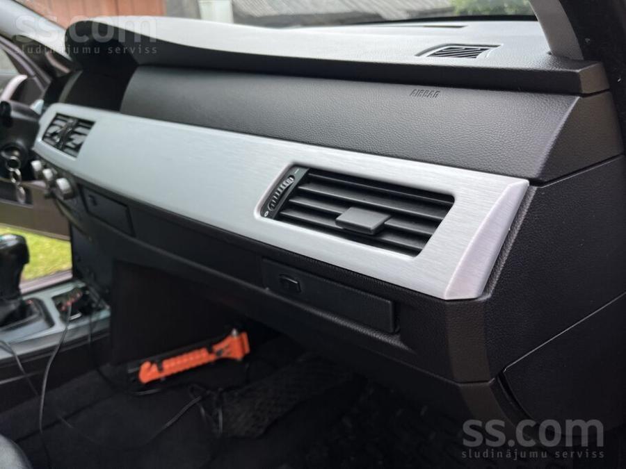 Pelēks BMW 530 2004 Alūksne, ar dzinēja tilpumu 3.00 L un nobraukumu 450 tūkst. km par 4360 €, foto 8 vietnē AUTOMOTO.COM.LV