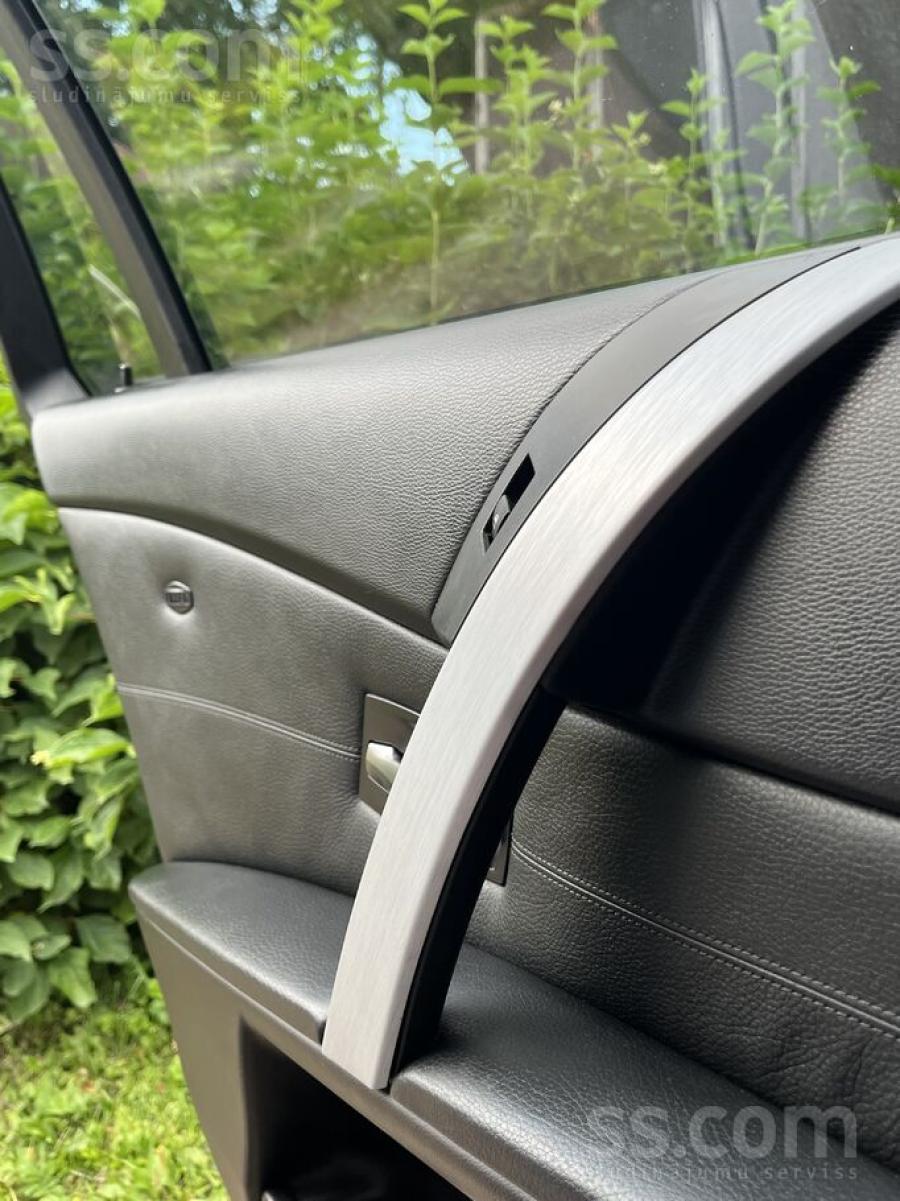 Pelēks BMW 530 2004 Alūksne, ar dzinēja tilpumu 3.00 L un nobraukumu 450 tūkst. km par 4360 €, foto 16 vietnē AUTOMOTO.COM.LV