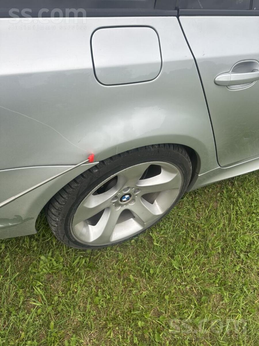 Pelēks BMW 530 2004 Rīga, ar dzinēja tilpumu 3.00 L un nobraukumu 500 tūkst. km par 3500 €, foto 17 vietnē AUTOMOTO.COM.LV