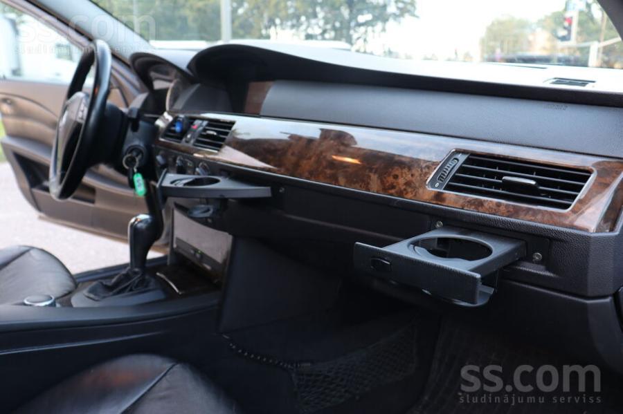 Pelēks BMW 530 2004 Rīga, ar dzinēja tilpumu 3.00 L un nobraukumu 367 tūkst. km par 2990 €, foto 10 vietnē AUTOMOTO.COM.LV