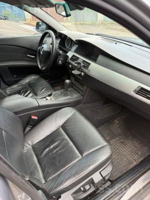 Grey BMW 530 2004 in Riga, with an engine capacity of 3.00 L and mileage of 350 thousand km for 4000 €, photo 9 on AUTOMOTO.COM.LV