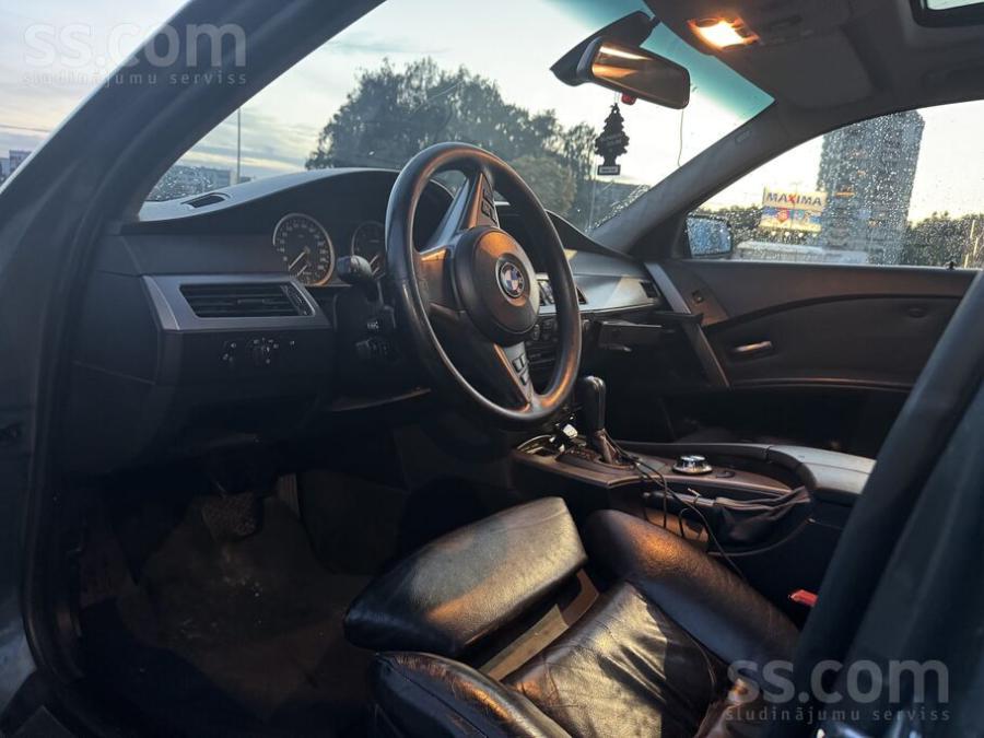 Pelēks BMW 530 2004 Rīga, ar dzinēja tilpumu 3.00 L un nobraukumu 400 tūkst. km par 2690 €, foto 3 vietnē AUTOMOTO.COM.LV