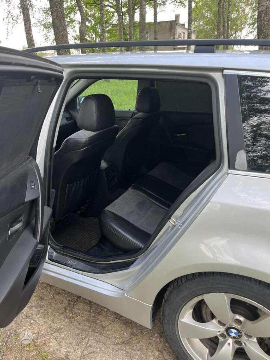 Grey BMW 530 2004 in Kalvarija, with an engine capacity of 2.99 L and mileage of 389 thousand km for 4100 €, photo 9 on AUTOMOTO.COM.LV