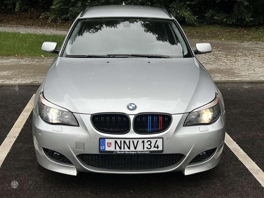Grey BMW 530 2004 in Kaunas, with an engine capacity of 2.99 L and mileage of 433 thousand km for 3300 €, photo 4 on AUTOMOTO.COM.LV