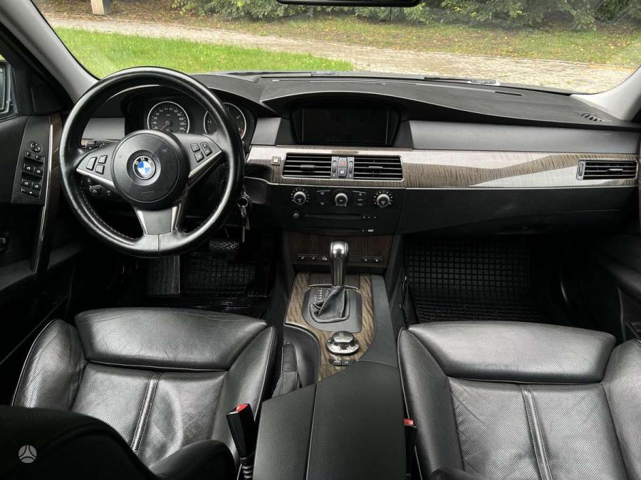 Grey BMW 530 2004 in Kaunas, with an engine capacity of 2.99 L and mileage of 433 thousand km for 3300 €, photo 13 on AUTOMOTO.COM.LV