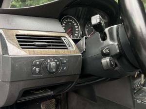 Grey BMW 530 2004 in Kaunas, with an engine capacity of 2.99 L and mileage of 433 thousand km for 3300 €, photo 16 on AUTOMOTO.COM.LV