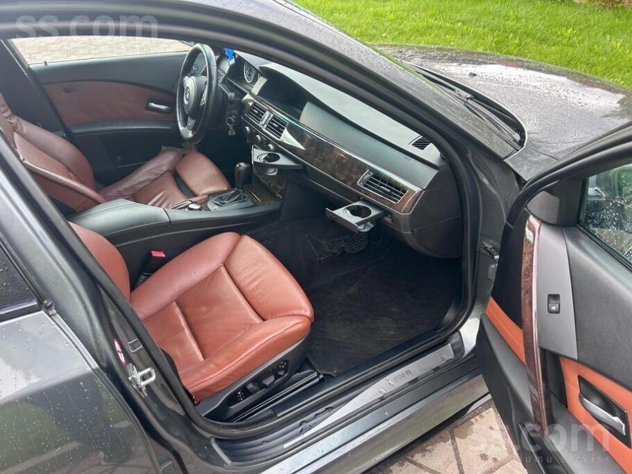 Pelēks BMW 530 2004 Ludza, ar dzinēja tilpumu 3.00 L un nobraukumu 323 tūkst. km par 5150 €, foto 14 vietnē AUTOMOTO.COM.LV