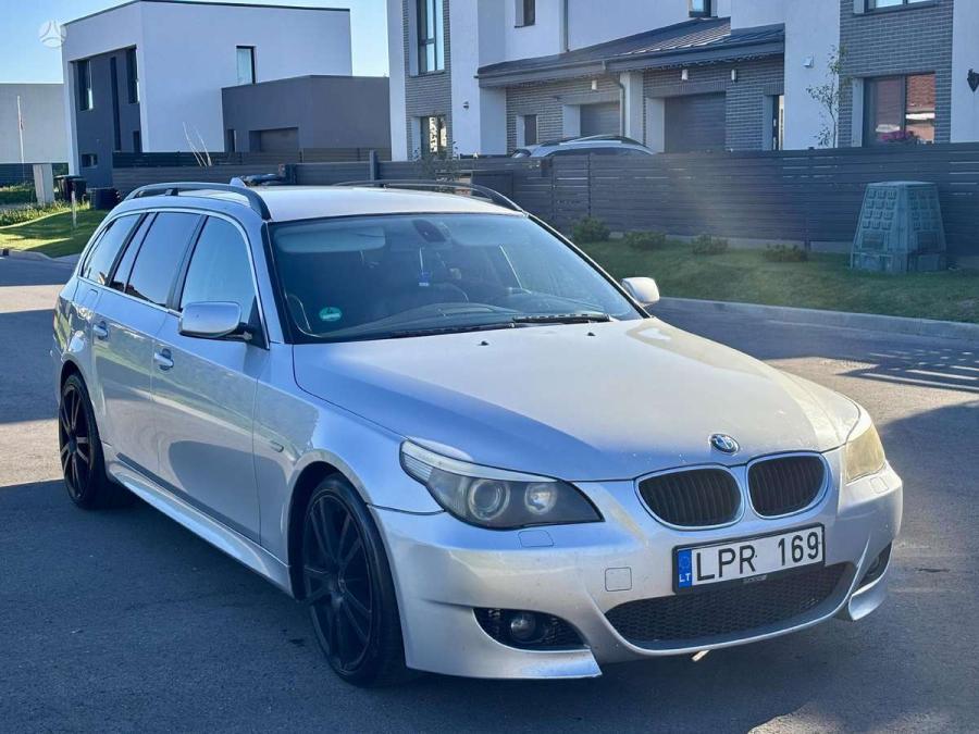 Pelēks BMW 530 2005 Viļņa, ar dzinēja tilpumu 3.00 L un nobraukumu 360 tūkst. km par 2900 €, foto 7 vietnē AUTOMOTO.COM.LV