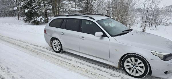 Pelēks BMW 530 2005 Viļņa, ar dzinēja tilpumu 2.99 L un nobraukumu 301 tūkst. km par 3500 €, foto 2 vietnē AUTOMOTO.COM.LV