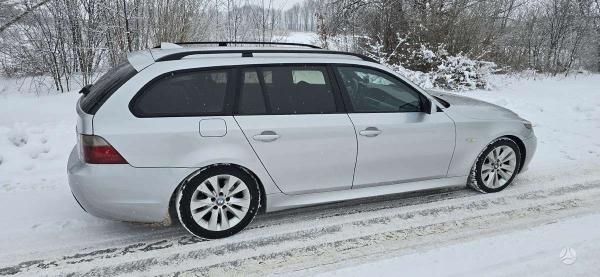 Pelēks BMW 530 2005 Viļņa, ar dzinēja tilpumu 2.99 L un nobraukumu 301 tūkst. km par 3500 €, foto 4 vietnē AUTOMOTO.COM.LV